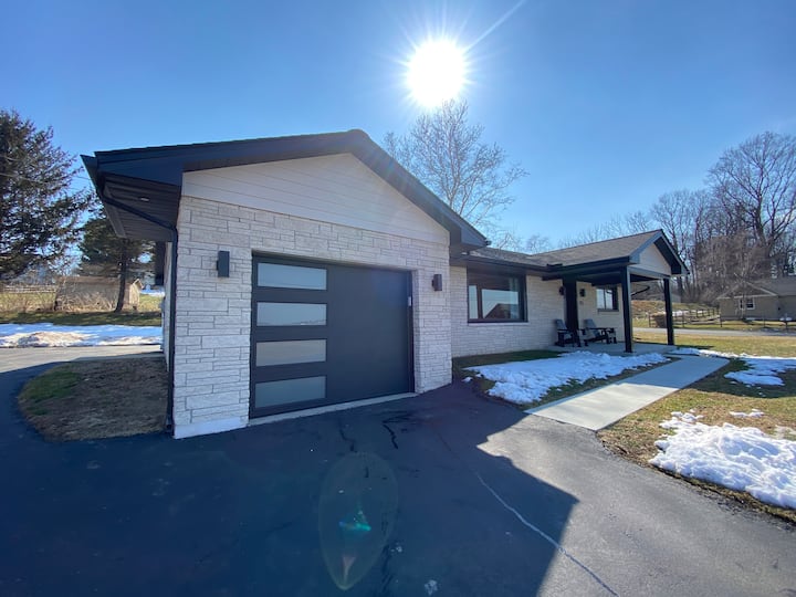 Newly Renovated 2br: Minutes To Shows & Shopping - Strasburg, PA