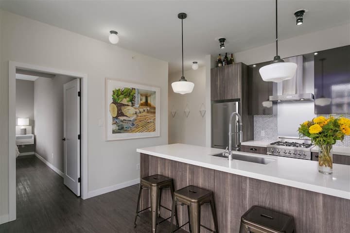 Walk To Fifa, 3 Bed, 2 Bath, Parking, Ac - Vancouver