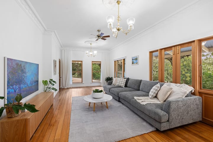 Charming Country Retreat In Central Wodonga - Albury
