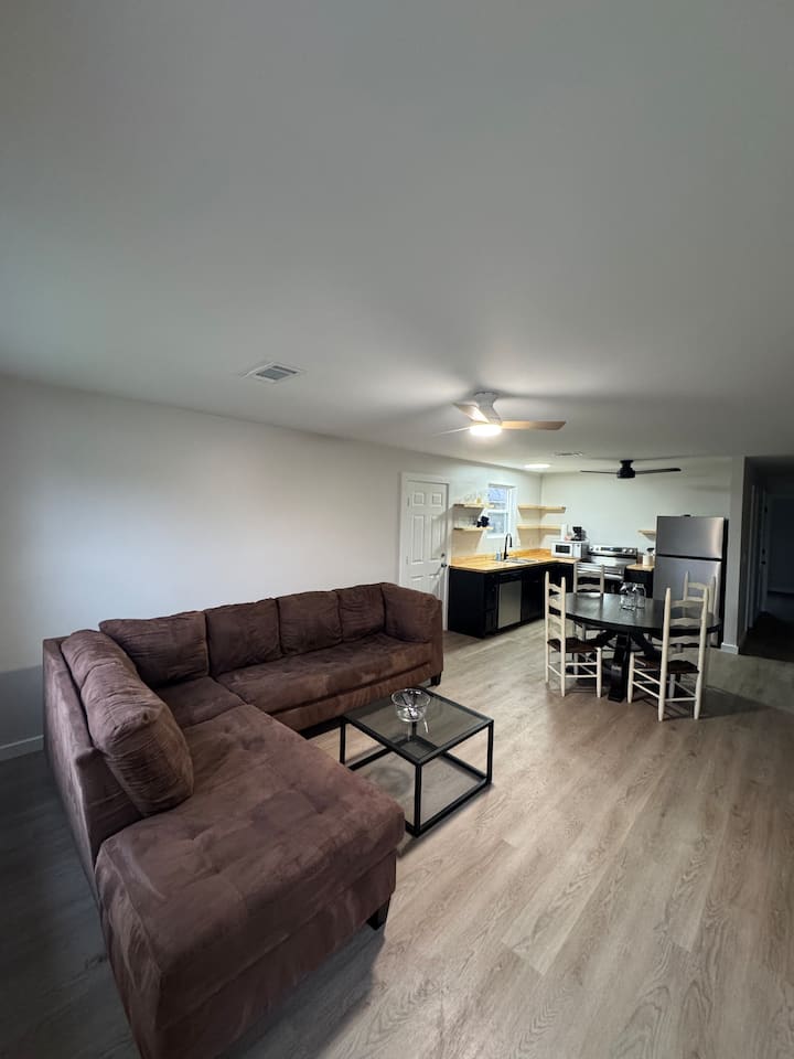 Furnished 3br | Near Arkansas Nuclear | Fast Wifi - Clarksville, AR