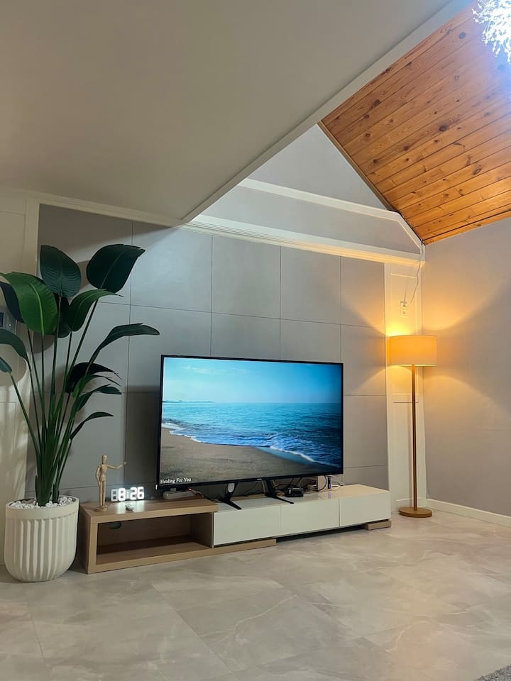 인천공항/공항철도/검암역/단체모임/가족모임/복층/방4개/침대8개 - Incheon