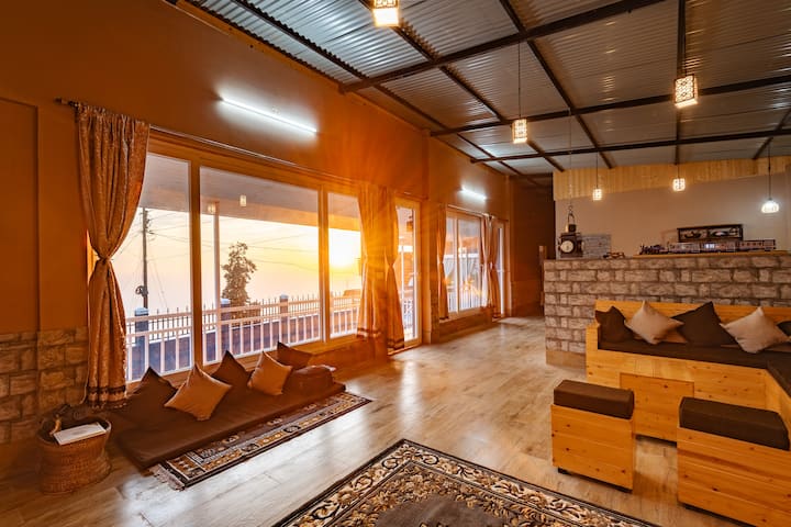Luxury Hill Cottage | Fireplace & Sunset Views - Kurseong