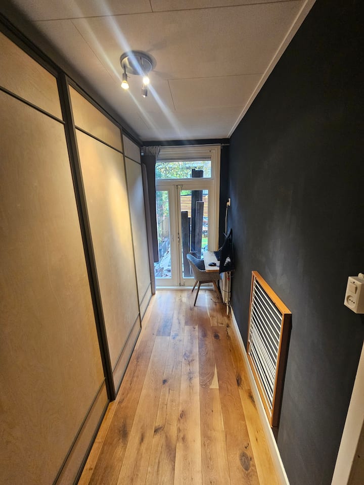 Appartement avec options complètes et un chat mignon, max 4 pers - Airbnb