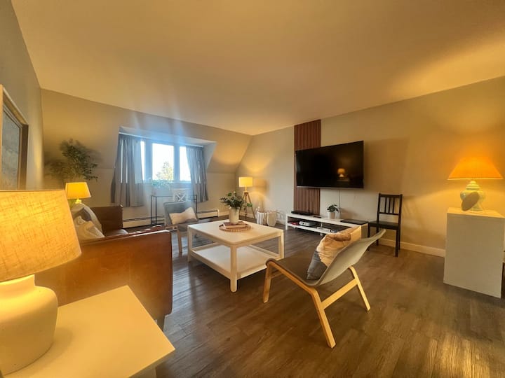 Cozy Beach Suite • Minutes To Port Dover Beach - Port Dover
