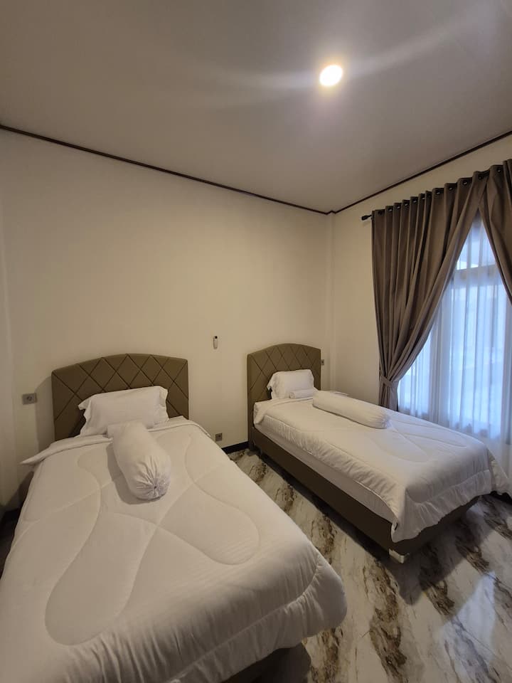 D'alvin Homestay 2 - Labuan Bajo