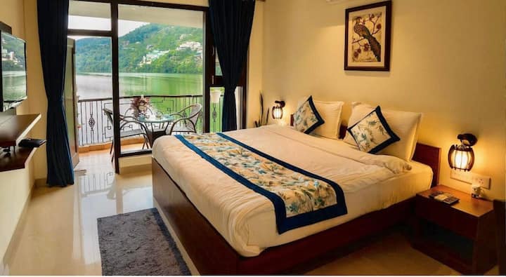 Executive 1bhk Lake View Suite (Common Balcony) - 比姆塔爾