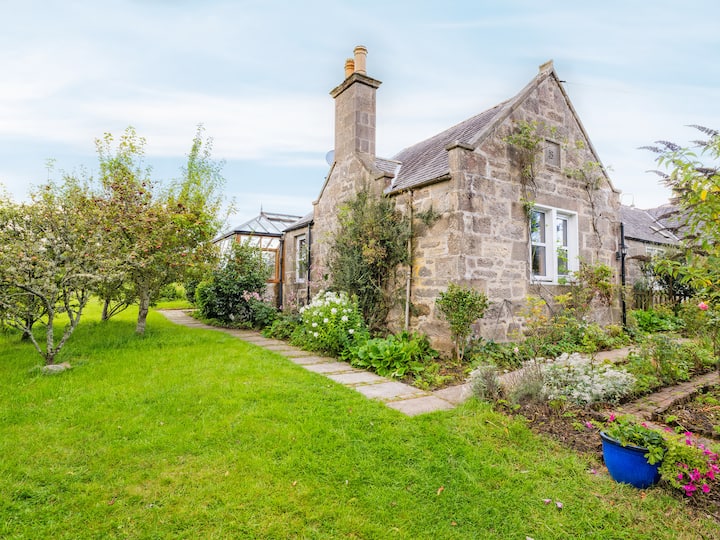 Juniper Cottage - Forres