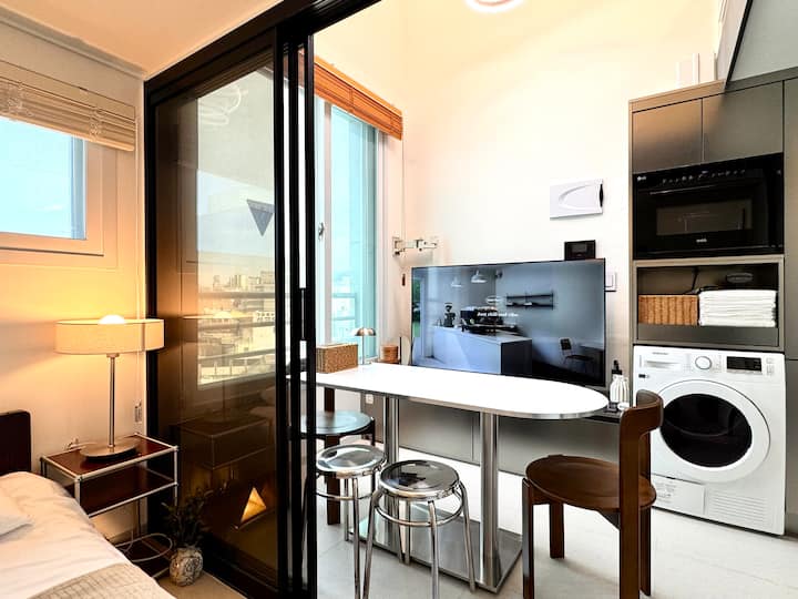 City Loft Sky View · Duplex 2br · 3min Hongdae Stn - Seoul