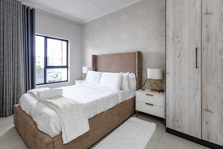 Modern Haven - Relax & Enjoy Apartments - Midrand