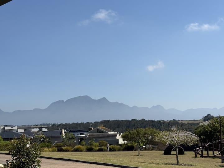 22 Mountain View - George