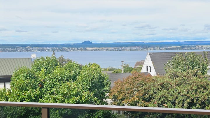 Relax In Acacia Bay - Lake Taupo