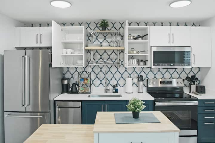 Modern-chic Dc Retreat | Cozy, Private & Central - National Harbor, MD