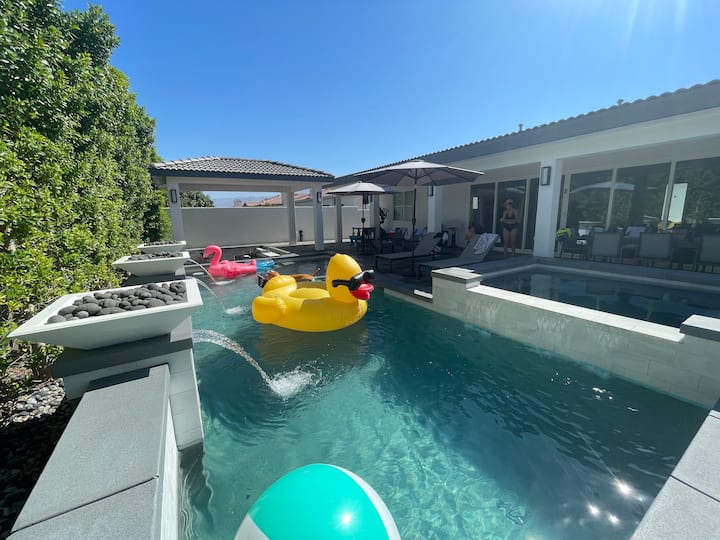 New Lux Pool W/swim-up Bar, Fire Lounge +Bbq - Indio, CA