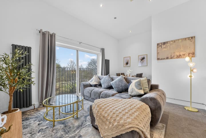 Spacious 3br | Sleeps 6 | Parking - 세븐오크스