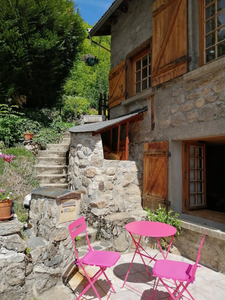 Petite Maison Type Chalet En Pierres Et Bois - Ax-les-Thermes
