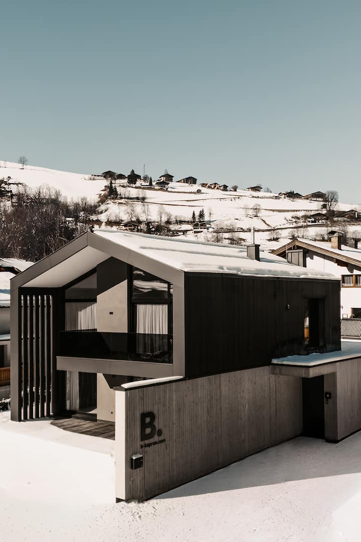 B. Kaprun Luxurious Holiday Design House - Kaprun
