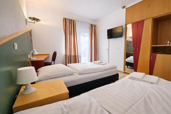 Airport Messe Villa Doppelzimmer - Düsseldorf