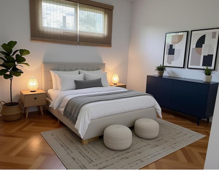 Cozy Poolside Garden Cottage - Johannesburg