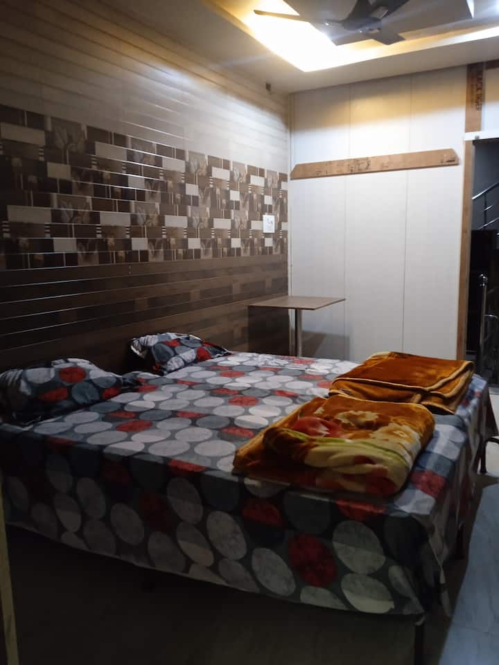 Aashraya Stay - Meerut