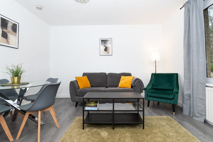 Comfortable 2 Bed | Sleeps 4 | Dunfermline - Dunfermline