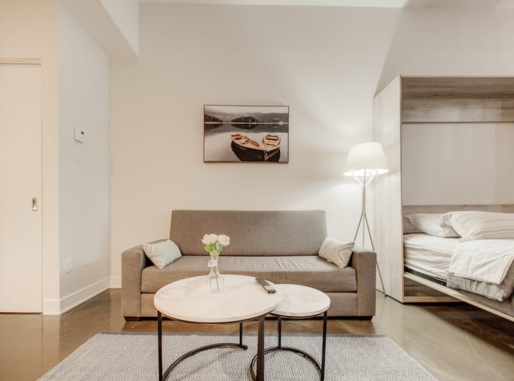 Chic Studio Near Bell Centre | Montreal - Lasalle