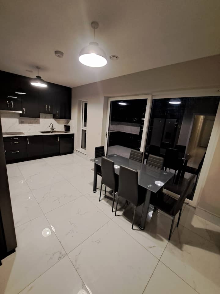 Newly Built A-rated Luxury 3-br Apartment - Cork - Cork