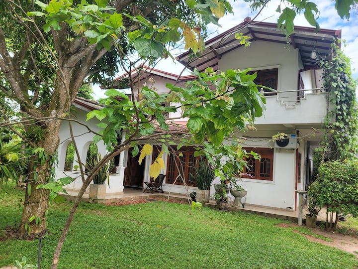 Prageeth Guest - Mirissa