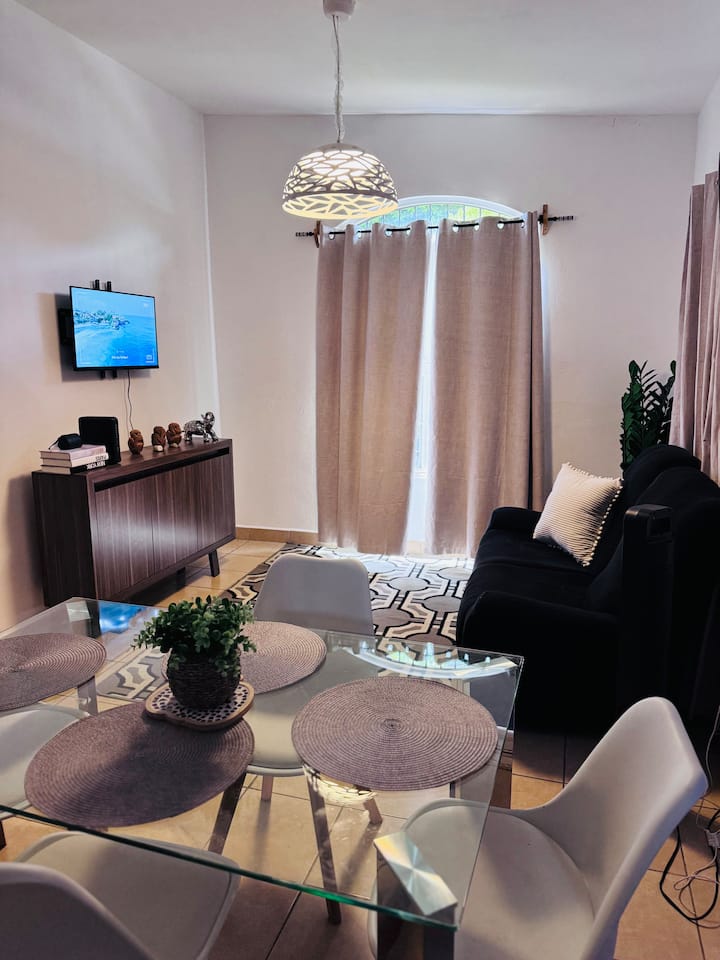 Casa Completa A 10 Min Del Aeropuerto | Mga, A/c - Managua