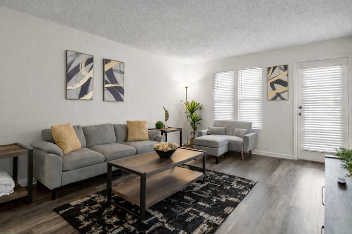 Cozy 2br/2ba Apt. Near Uf, Shands & Va Hospital - Gainesville, FL