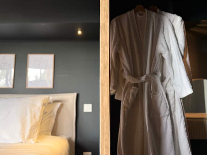 Jacuzzi Privé & Suite Immersive Dans Le Var - Cuers