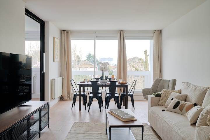 App 4 Pièces Moderne • 8 Voyageurs • Parking - Villepinte