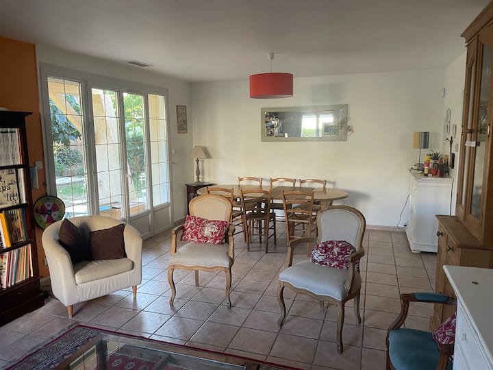 Maison 8 Couchages, Proche Avignon - ibis Avignon Centre Gare