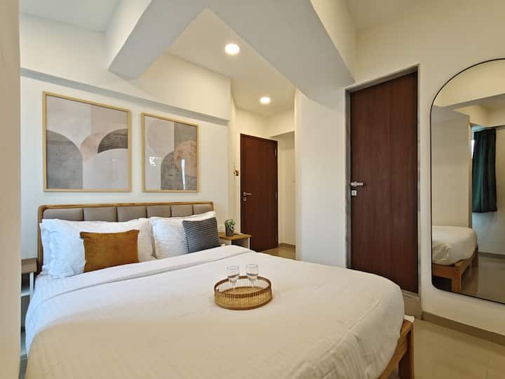Bayside | Designer 1bhk Khar| Sofa Bed | Work Desk - Mumbai