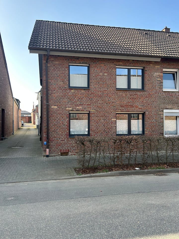 Modernes Haus Mit Dachterrasse & Klima. - Erkelenz