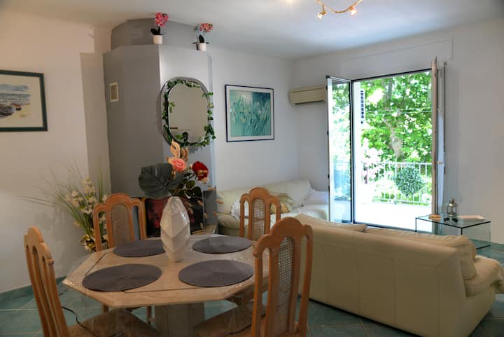 Bienvenue Chez Karine Et Thierry - Arles