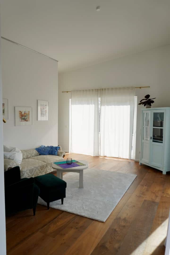 Großzügige Einzimmerwohnung Mit Blick Ins Grüne - Landau