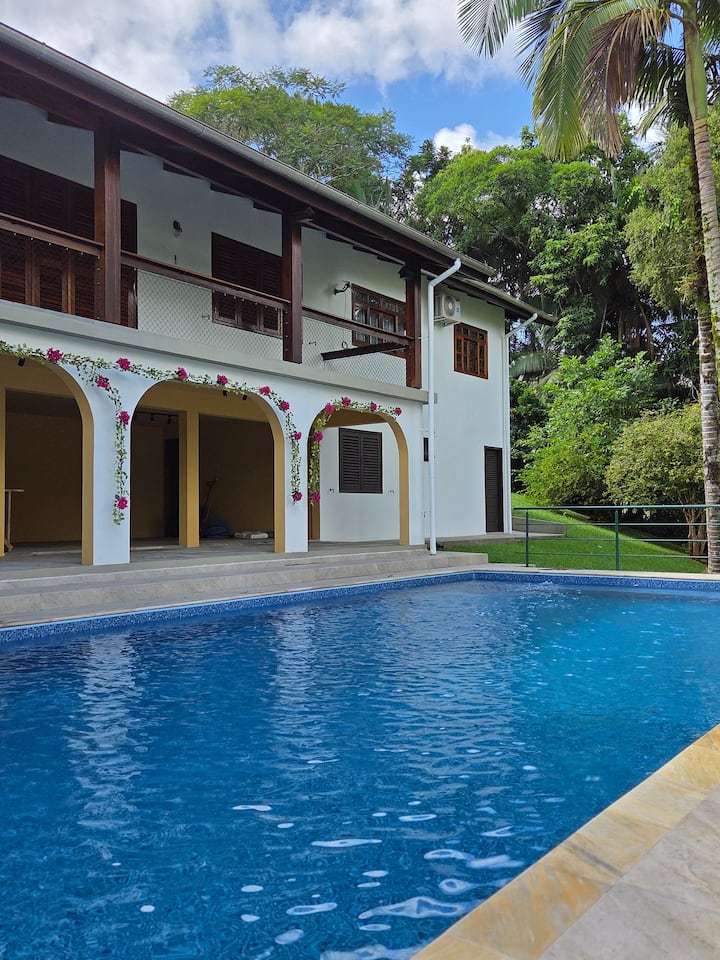 Morada Flor De Lis - Pomerode