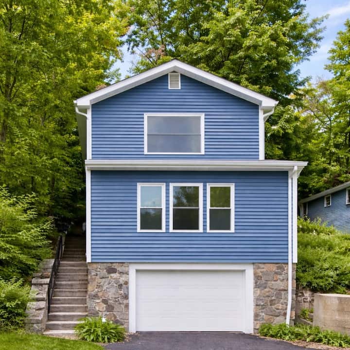 Blue Ridge Lake Retreat - Woodbury, NY