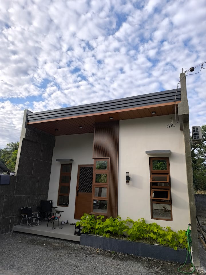 The Happy Nest - Rosales