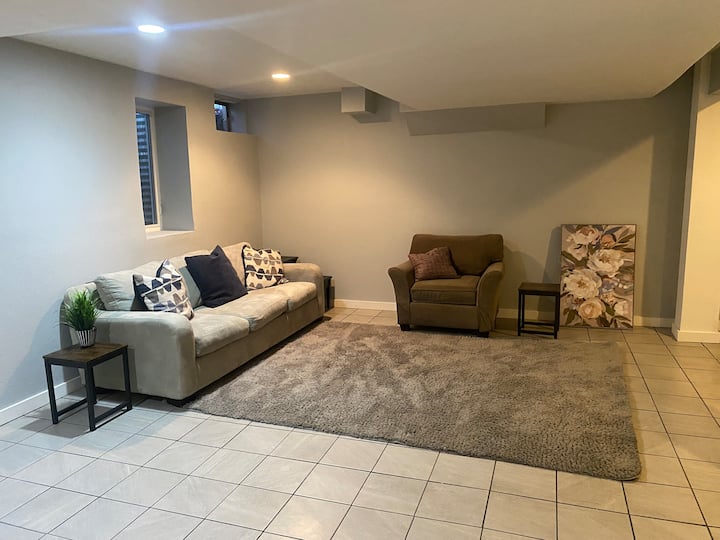 Cozy 2 Bed Basement Apt - Battle Creek, MI
