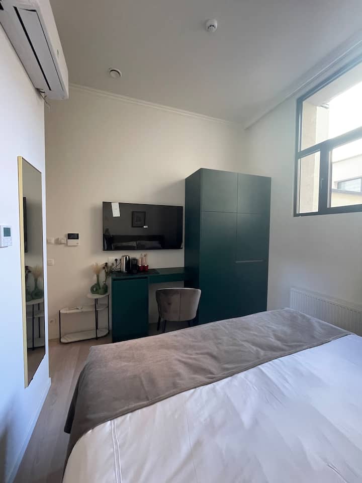 Emerald Room - Central Diamond District - Antwerp