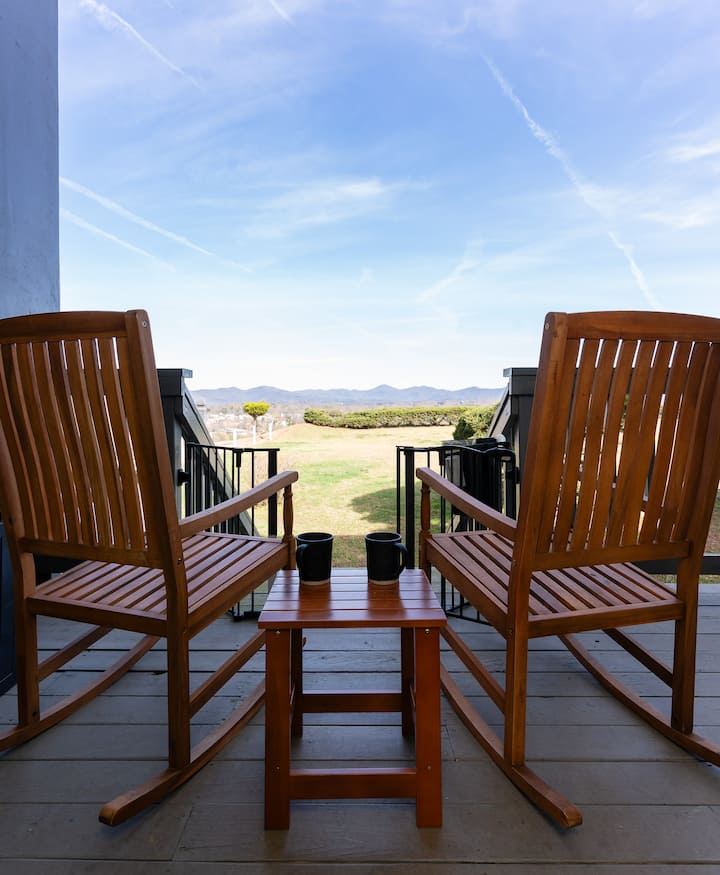 Mountain Retreat • Near Wineries & Downtown - Dahlonega, GA