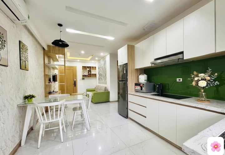 2 Spacious Bedrooms 2 Baths, In Front Of Ocean - Da Nang
