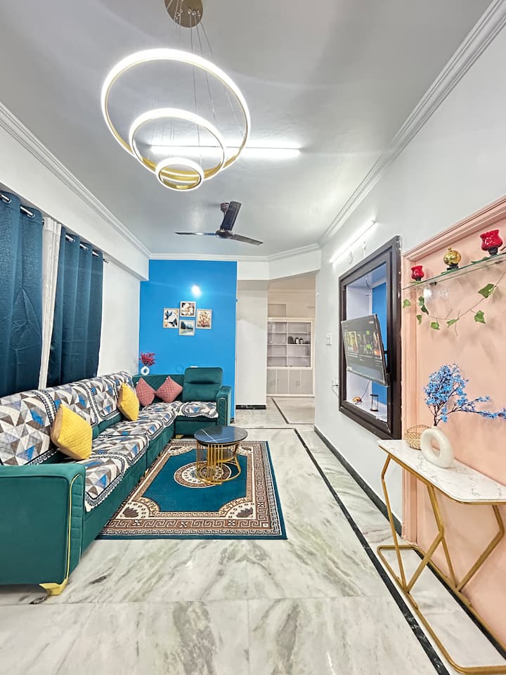 Elite 3bhk Flat In Shaikpet Ideal For Upto 7guests - Hyderabad