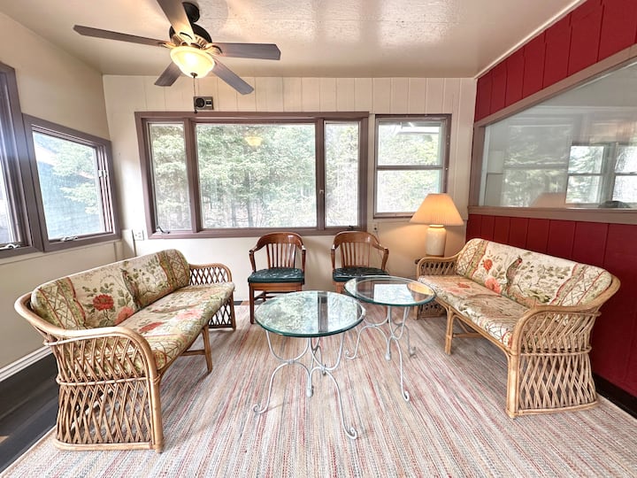 Spacious Home Central To Gnp! - United States