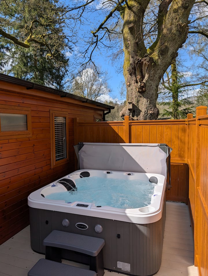 Luxury Hot Tub 3 Bedroom Lodge - Lake Windermere - Ambleside