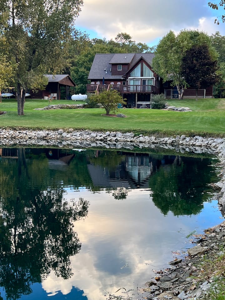 Large Log Cabin, Pond, Hot Tub – 2 Miles To Beach - Port Austin, MI