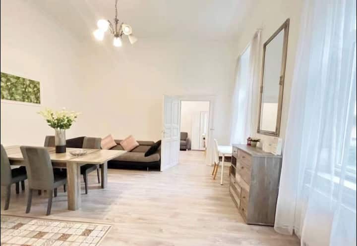 Downtown 3br Nearby Ruins Bar Cozyhome-6ppl - Budapest
