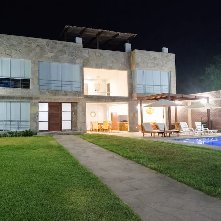 El Pez Roca -Casa De Campo Cieneguilla Con Piscina - Peru