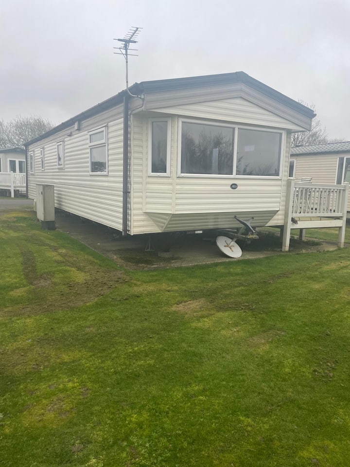 Homely 8 Berth Caravan - Skegness